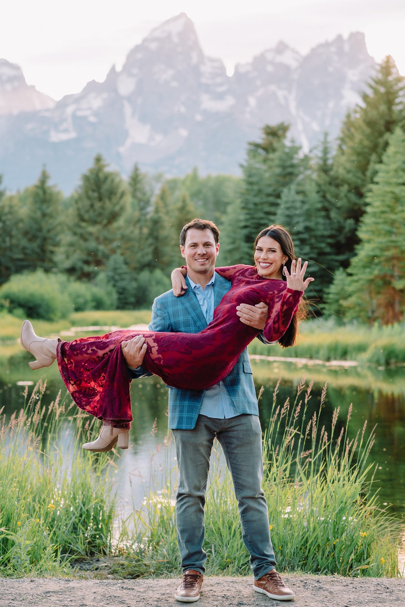 Ten Engagement Pose Ideas for Couples - Janelle & Co Photo