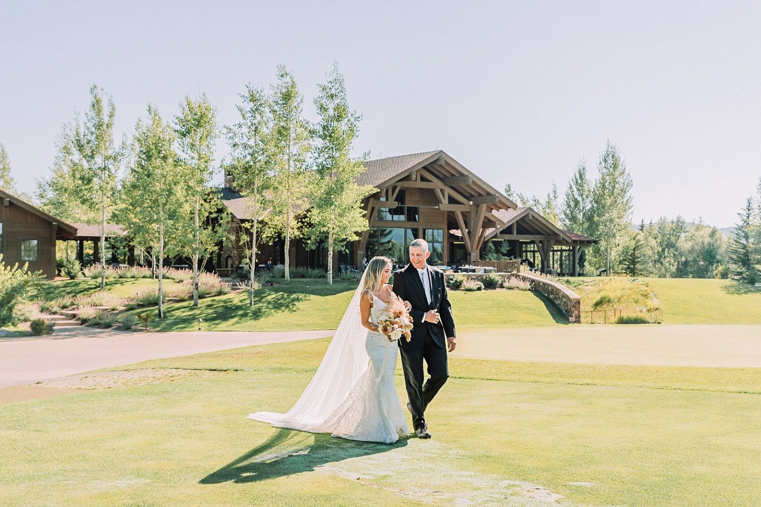 Fall Jackson Hole Golf & Tennis Club Wedding - Janelle & Co Photo
