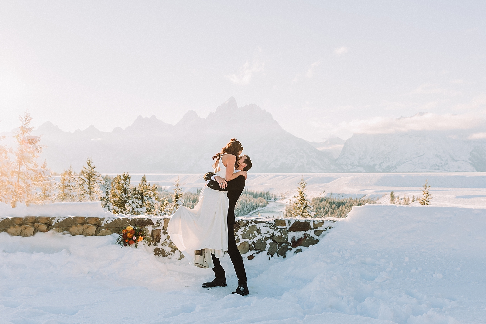Snake River Overlook Winter Elopement - Janelle & Co Photo