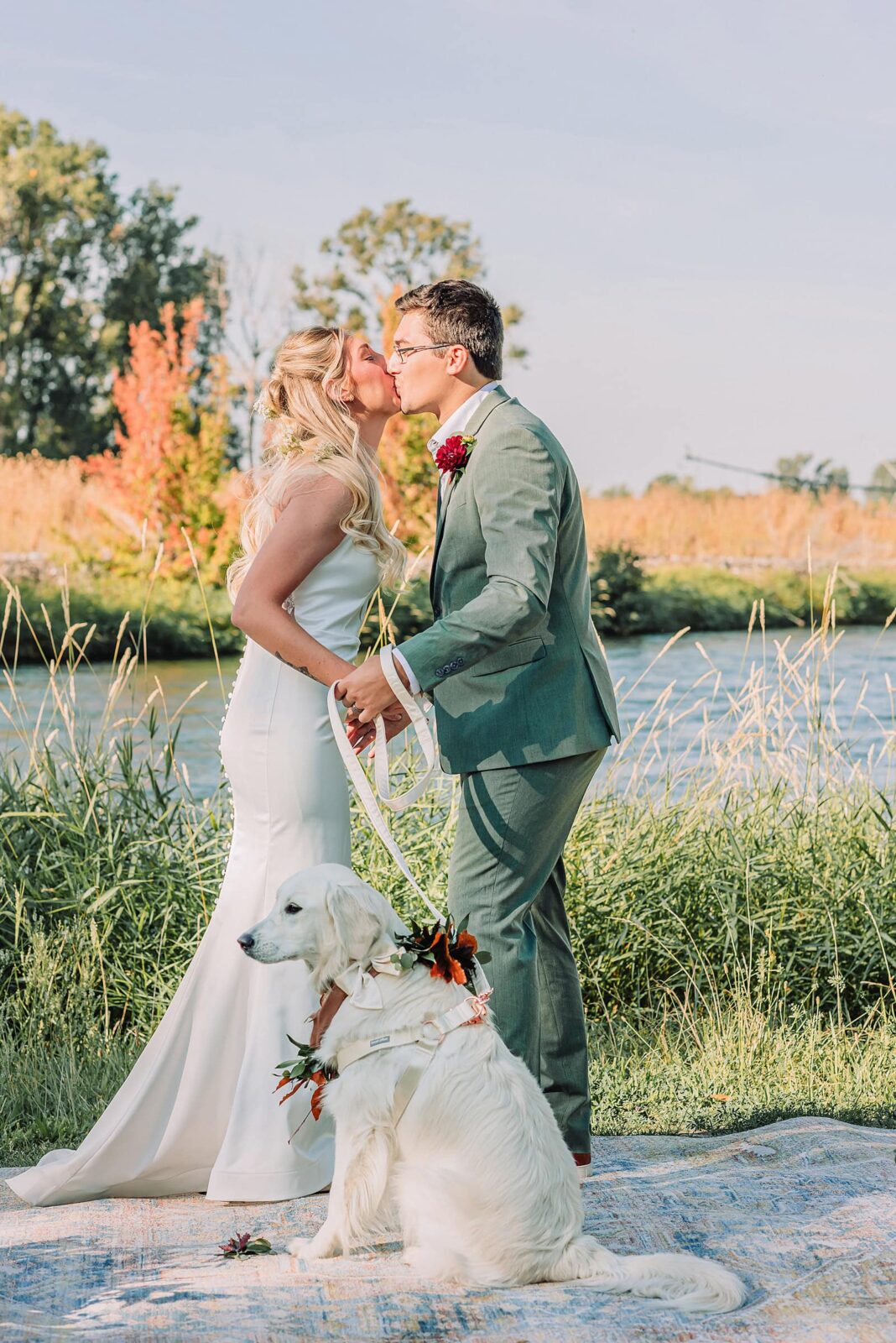 Fall Snake River Meadow Wedding In Idaho - Janelle & Co Photo