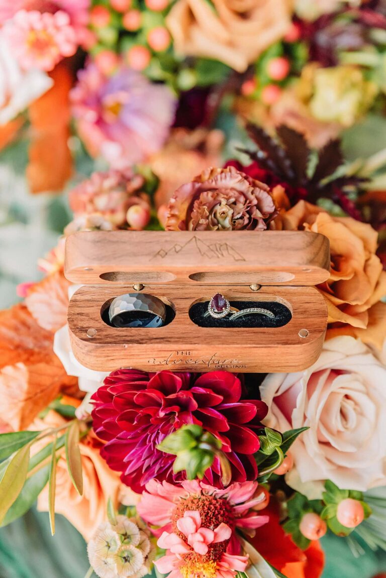 Fall Snake River Meadow Wedding In Idaho - Janelle & Co Photo